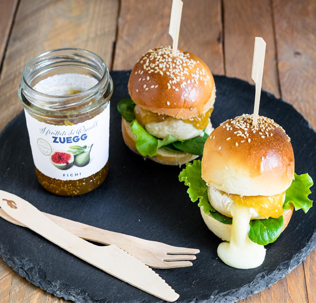 Ricette - Mini burger con tomino e fichi - Zuegg