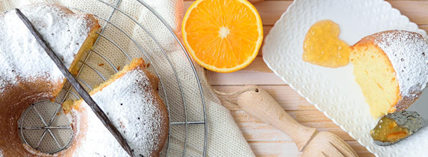 Ciambellone Soffice con Marmellata di Arance e Vaniglia
